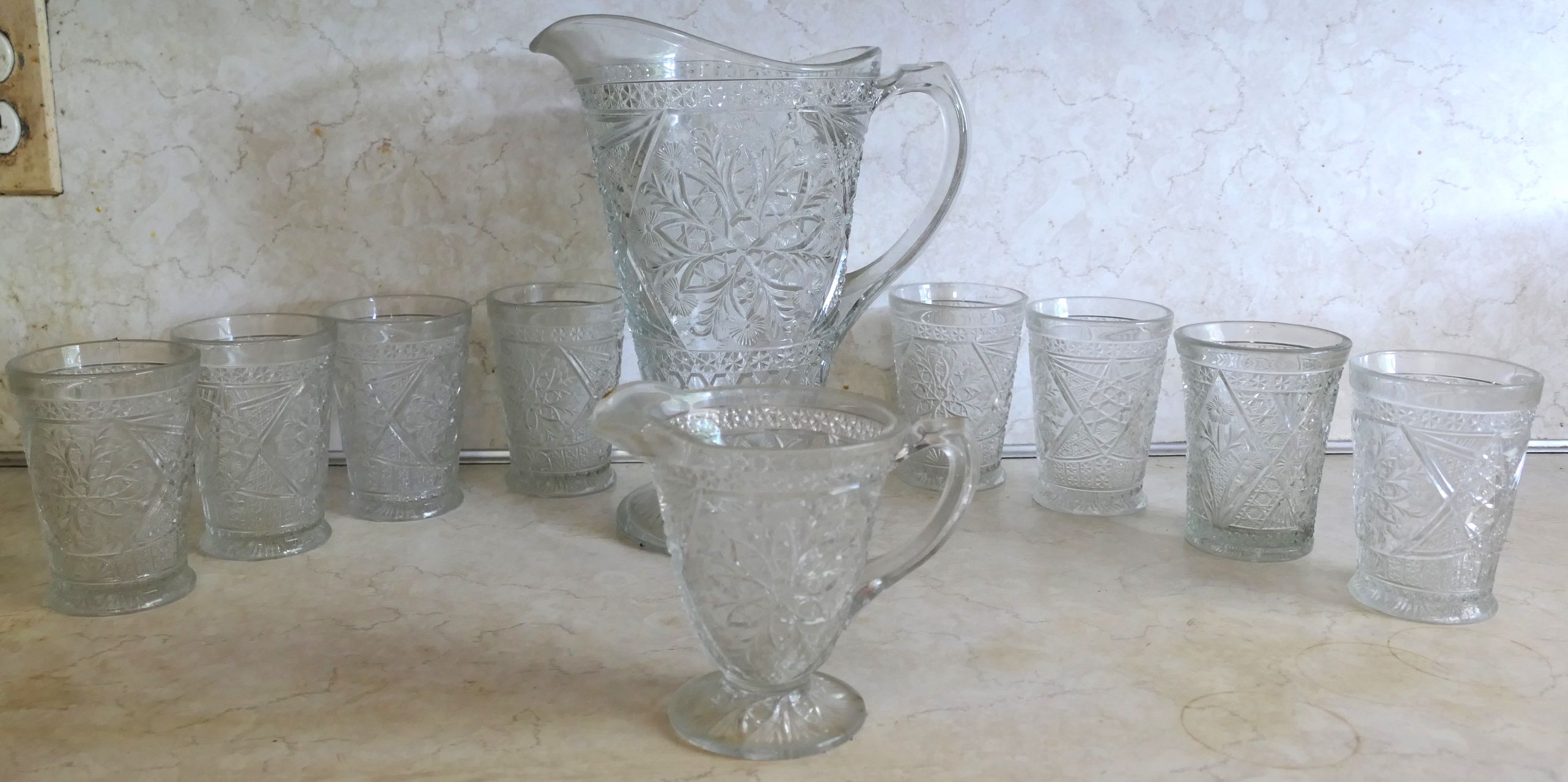 Lot Detail - Lee Catalogue Pitcher and 8 Glasses Set and Creamer ...